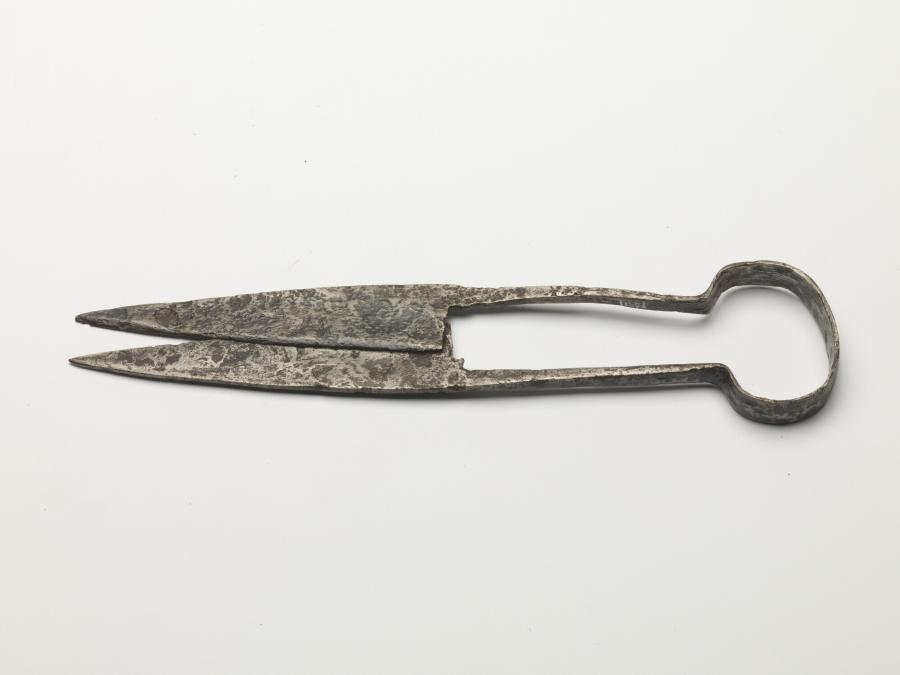 spring-type scissors - Museum Boijmans Van Beuningen