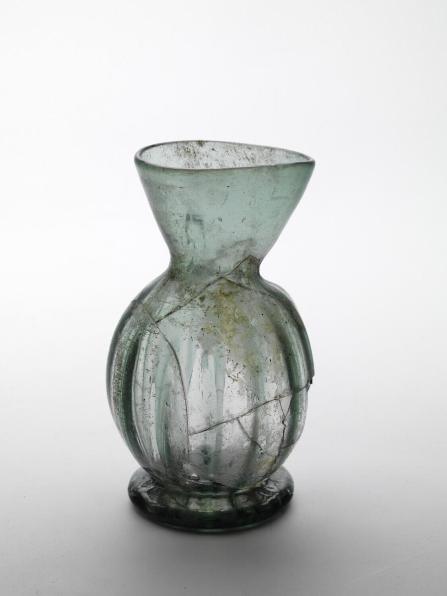 funnel-neck beaker - Museum Boijmans Van Beuningen